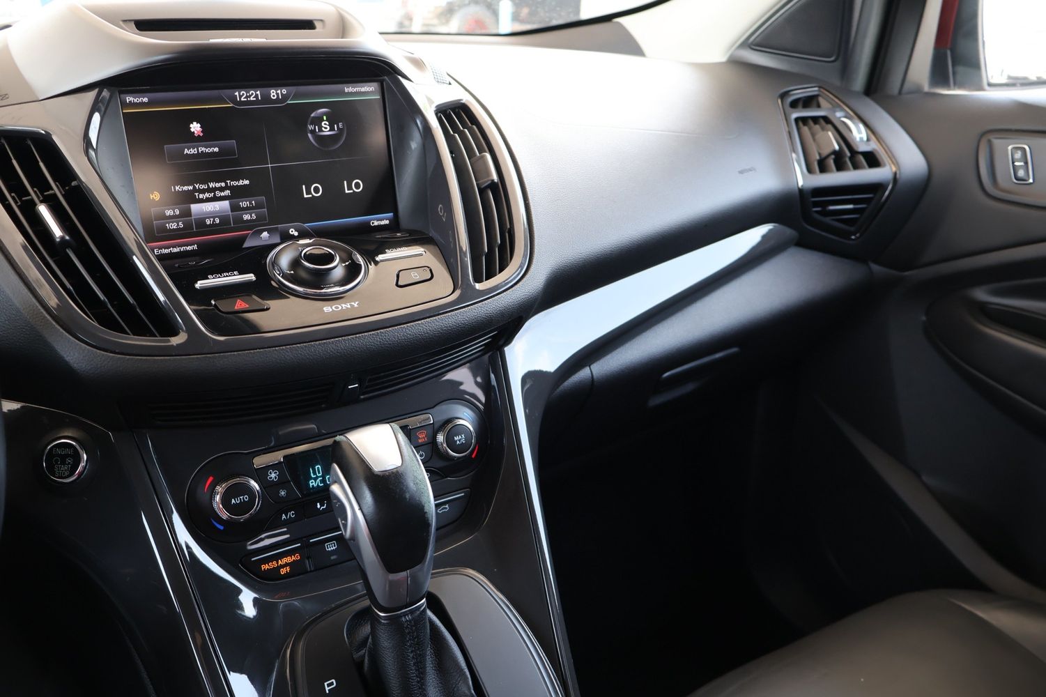 2015 Ford Escape Titanium | Victory Motors of Colorado