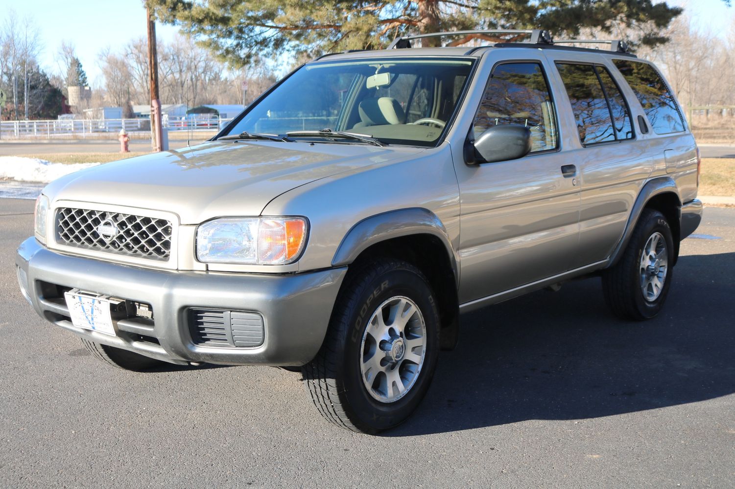 2000 Nissan Pathfinder SE | Victory Motors of Colorado