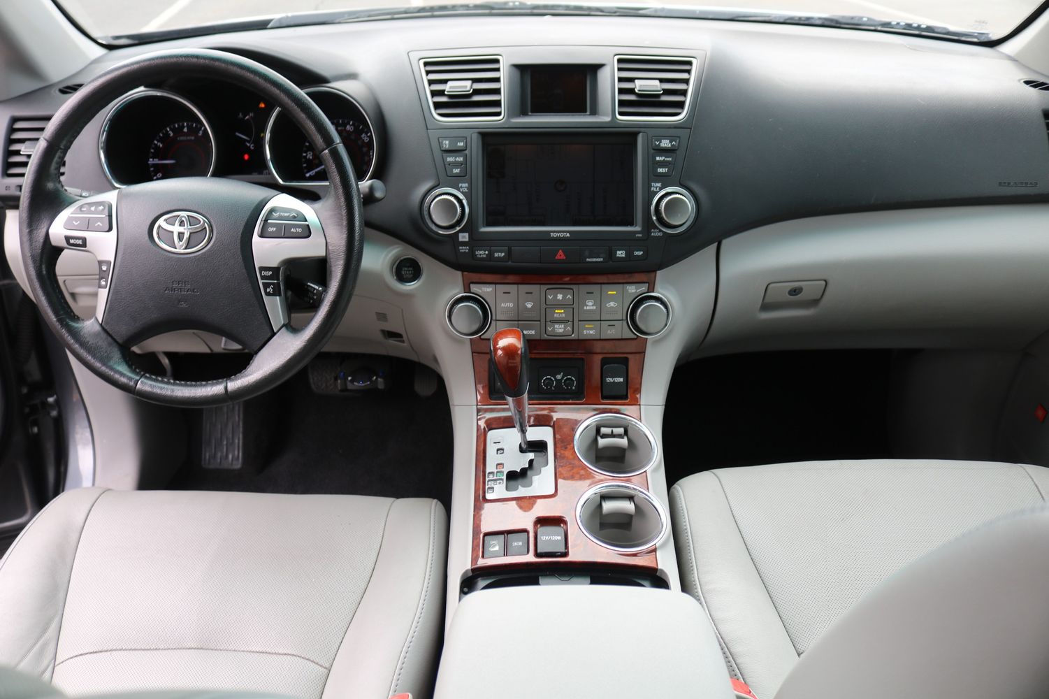 2012 Toyota Highlander Limited | Victory Motors of Colorado