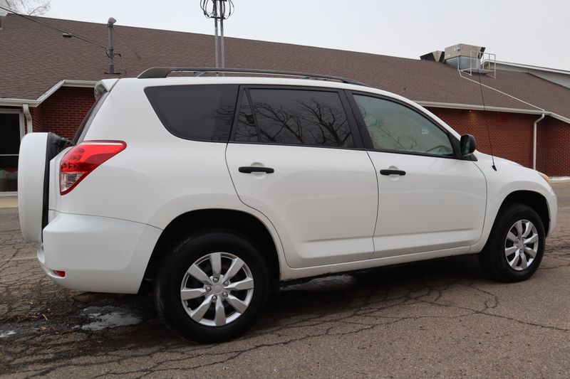 2007 Toyota RAV4 Photos