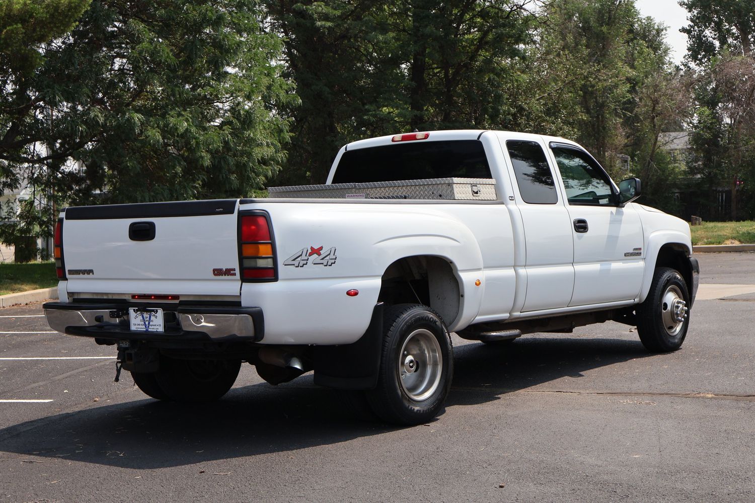 2001 GMC Sierra 3500 SLE | Victory Motors of Colorado