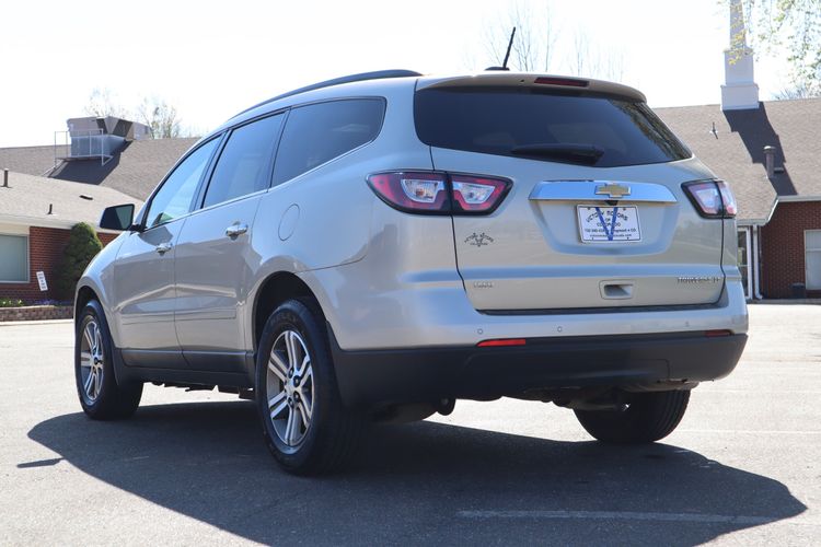 2016 Chevrolet Traverse LT | Victory Motors of Colorado