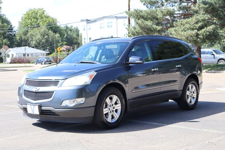 2010 Chevrolet Traverse LT | Victory Motors of Colorado
