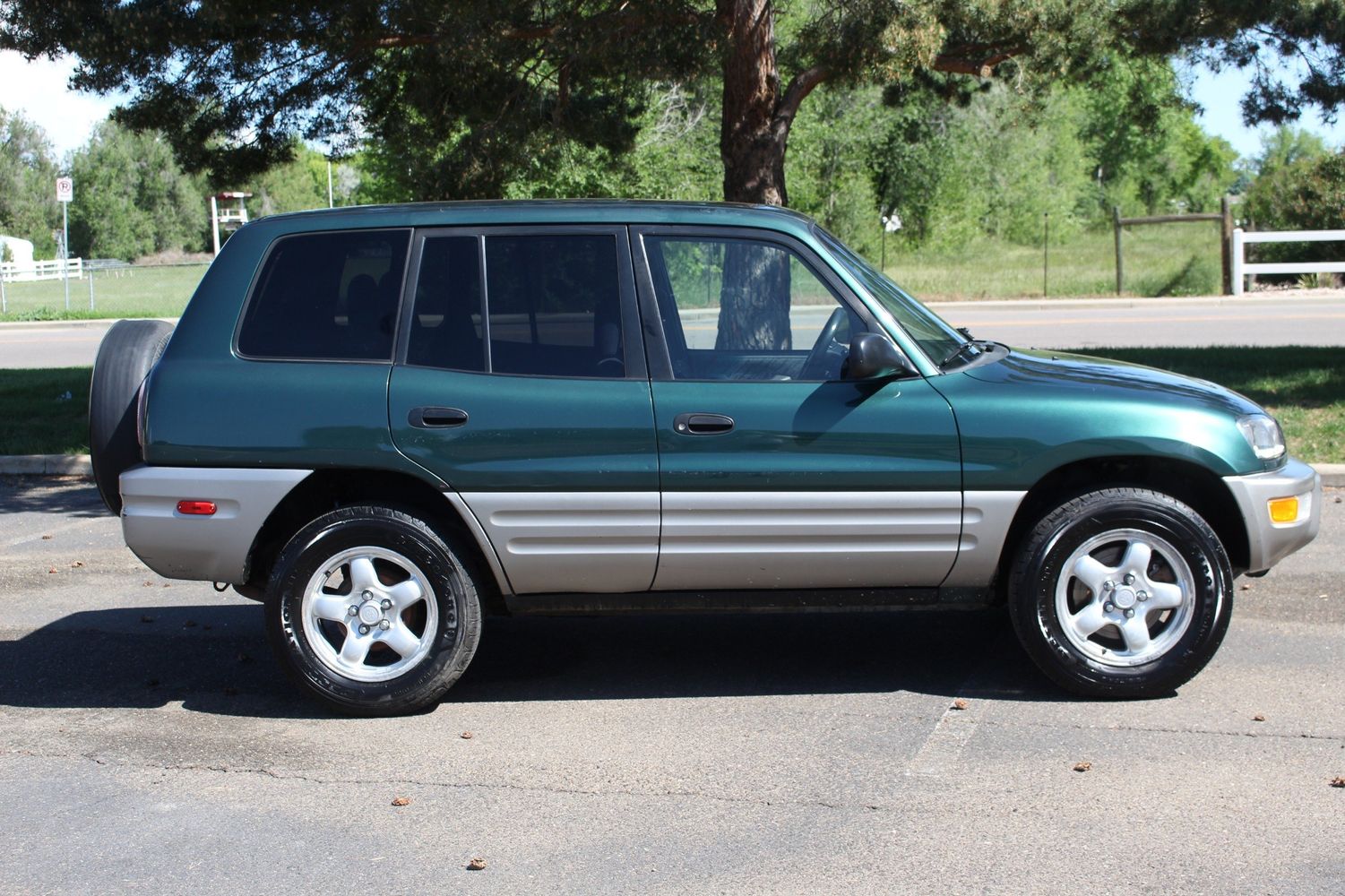 1998 Toyota RAV4 | Victory Motors of Colorado
