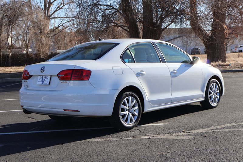 2013 Volkswagen Jetta Photos