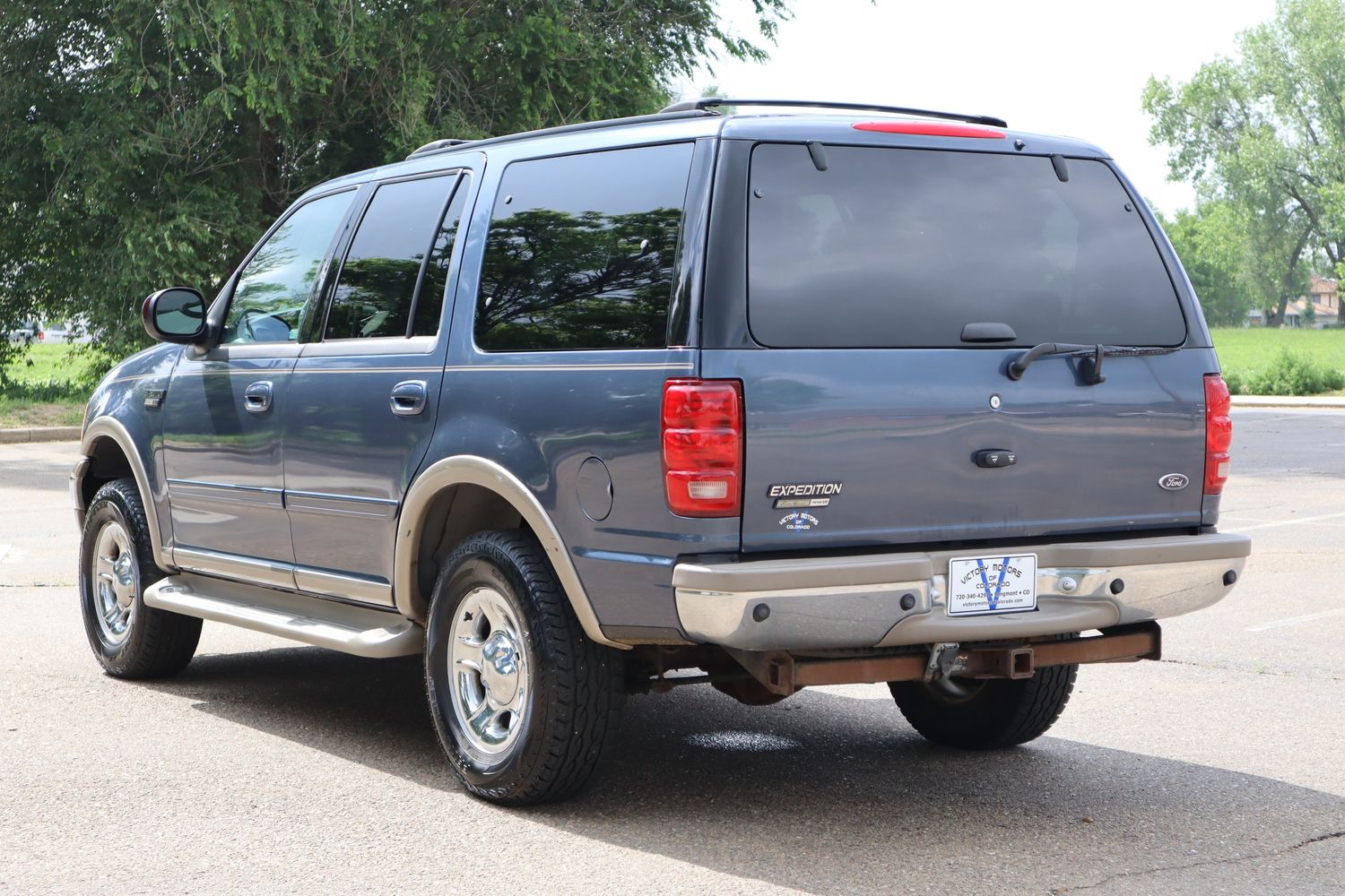 2002 Ford Expedition Eddie Bauer | Victory Motors of Colorado