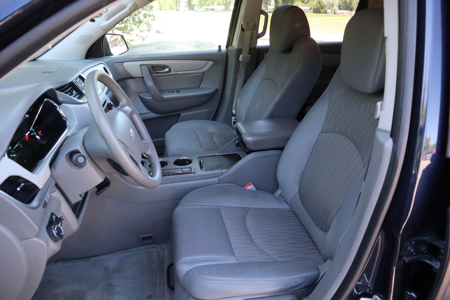 2015 Chevrolet Traverse LS | Victory Motors of Colorado