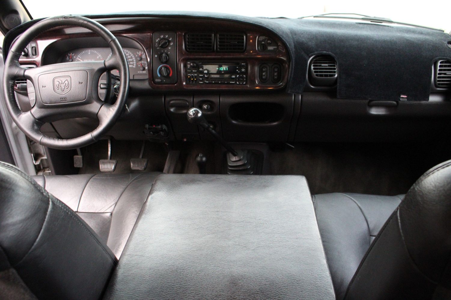 2001 Dodge Ram 3500 SLT Plus | Victory Motors of Colorado