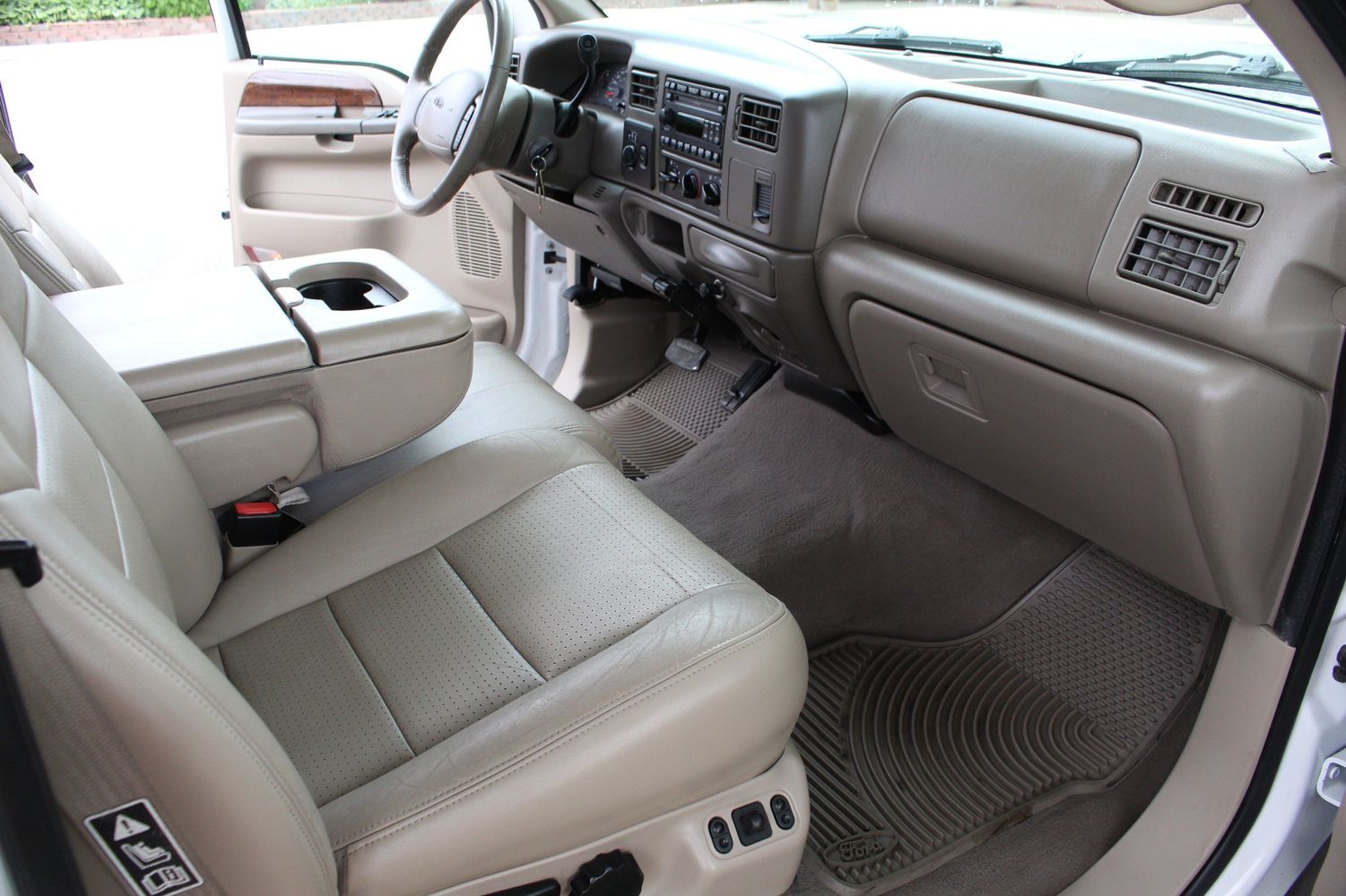 2002 Ford F-350 Super Duty Lariat | Victory Motors of Colorado
