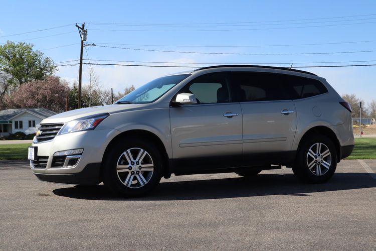 2016 Chevrolet Traverse LT | Victory Motors of Colorado