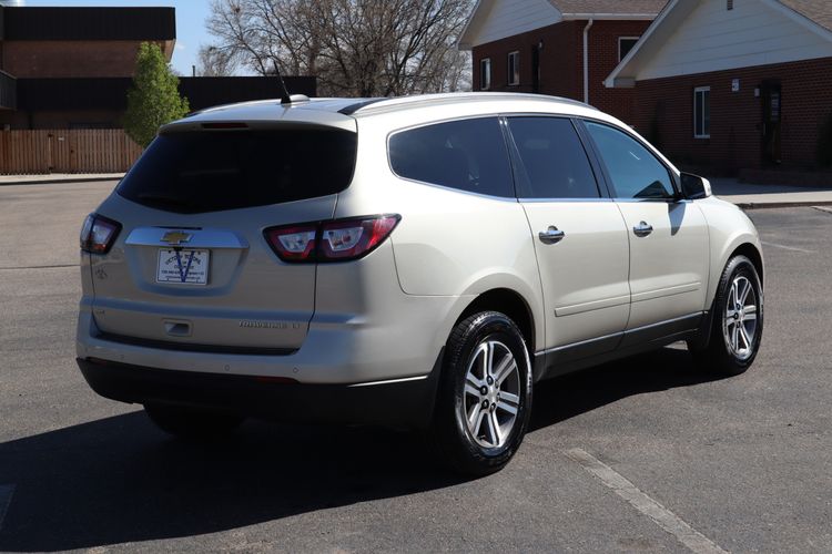 2016 Chevrolet Traverse LT | Victory Motors of Colorado