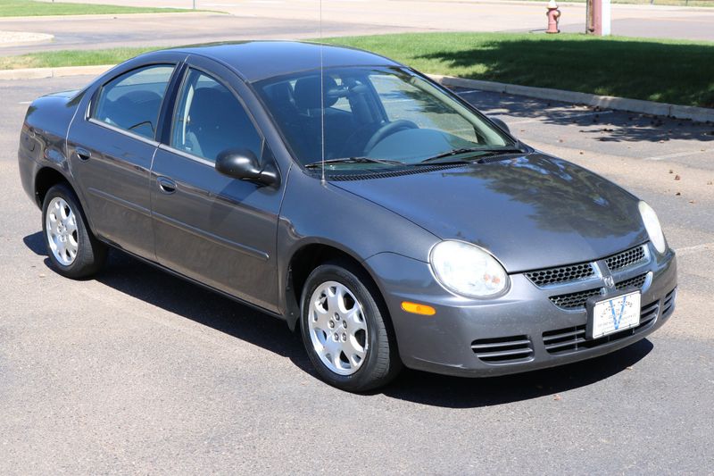2004 Dodge Neon Photos