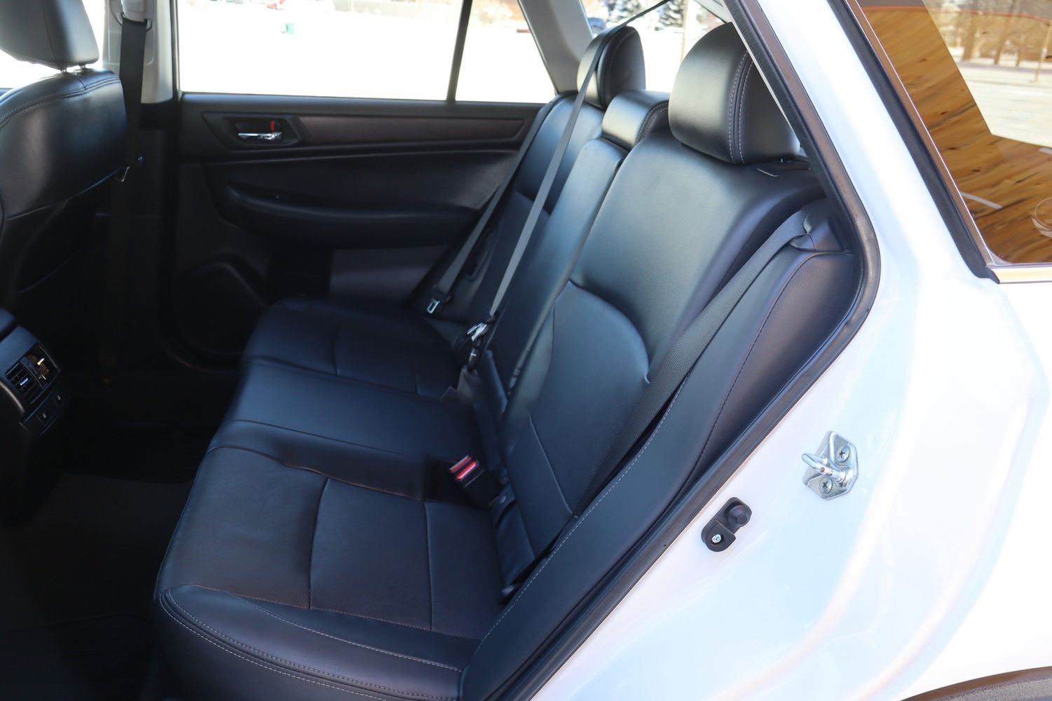 2015 Subaru Outback 3.6R Limited | Victory Motors of Colorado