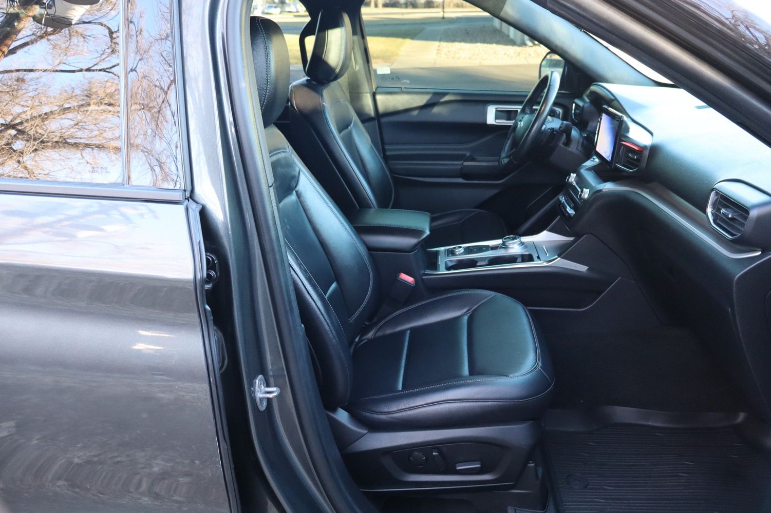 2020 Ford Explorer XLT | Victory Motors of Colorado