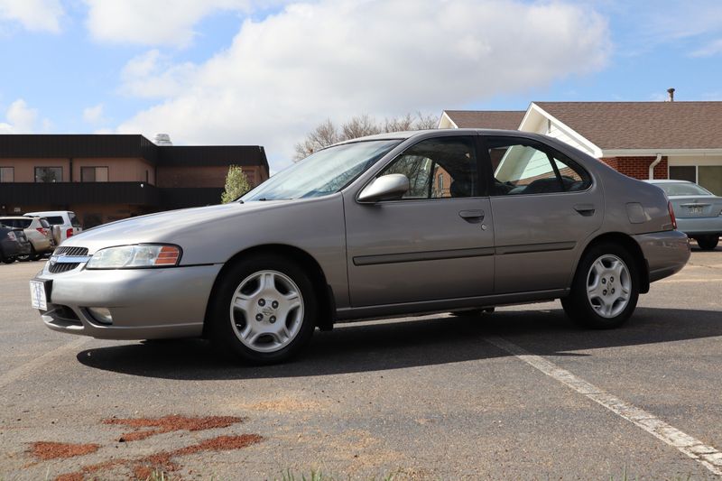 2000 Nissan Altima Photos