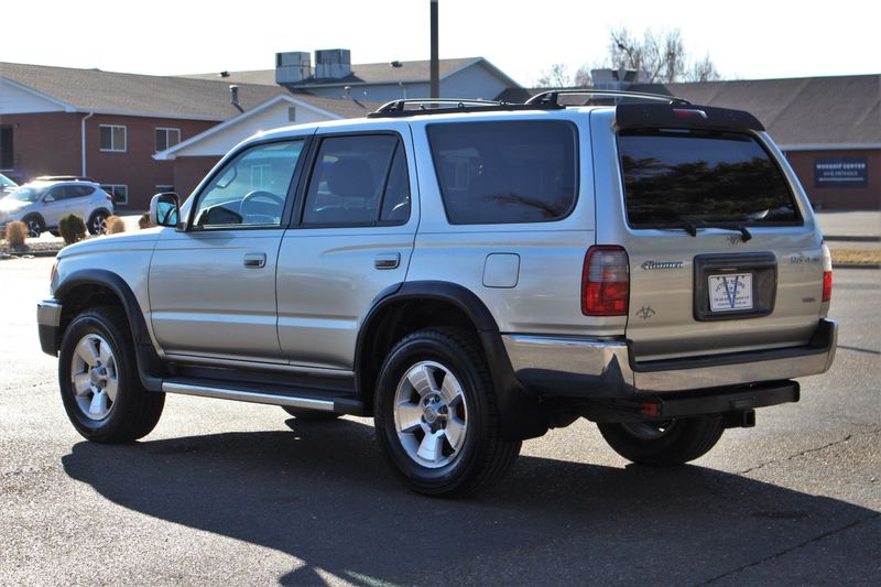 2000 Toyota 4Runner Photos