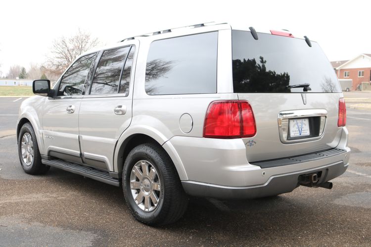 2004 Lincoln Navigator Luxury | Victory Motors of Colorado