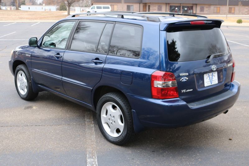 2005 Toyota Highlander Photos