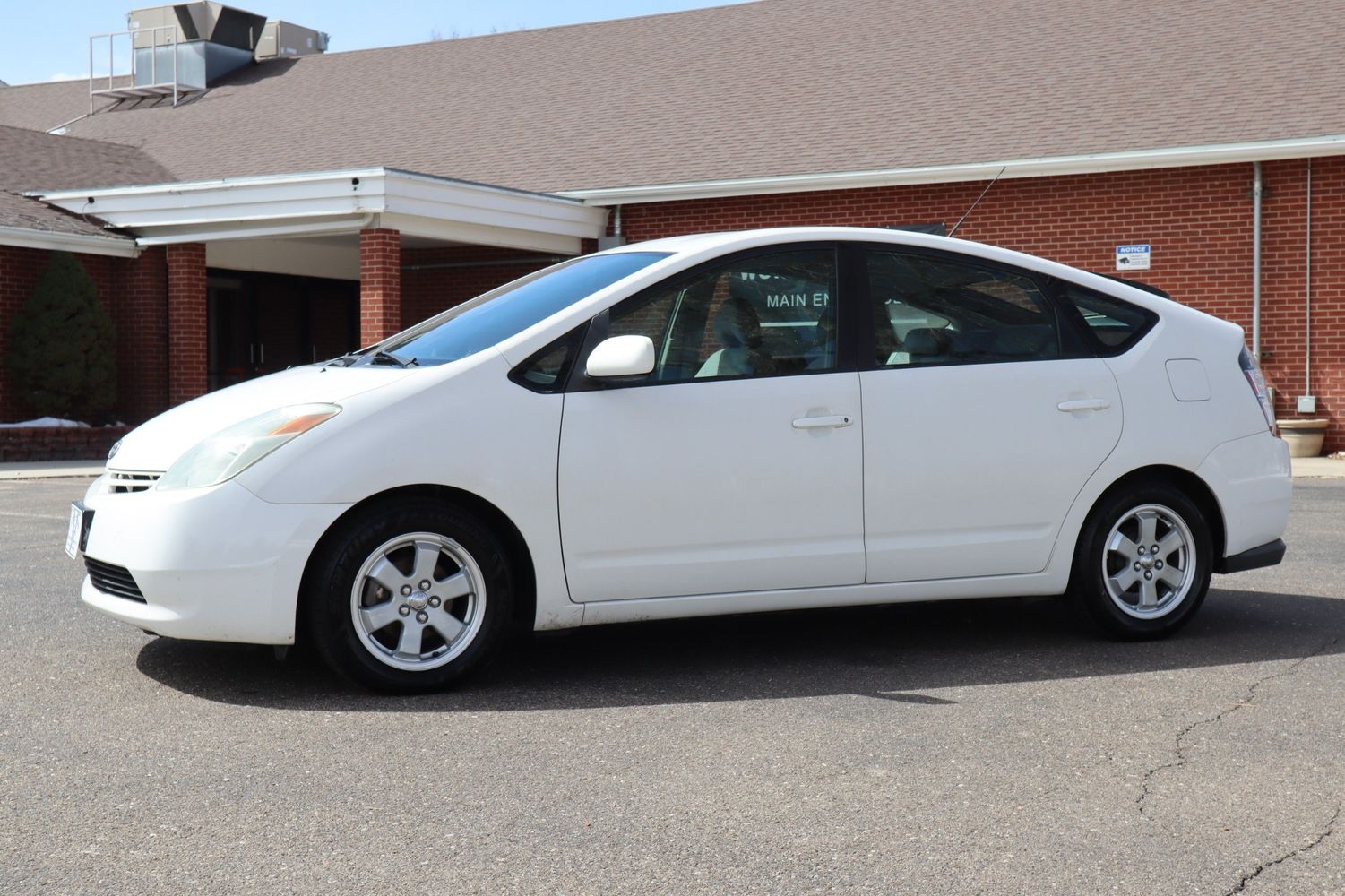 2004 Toyota Prius Base | Victory Motors of Colorado