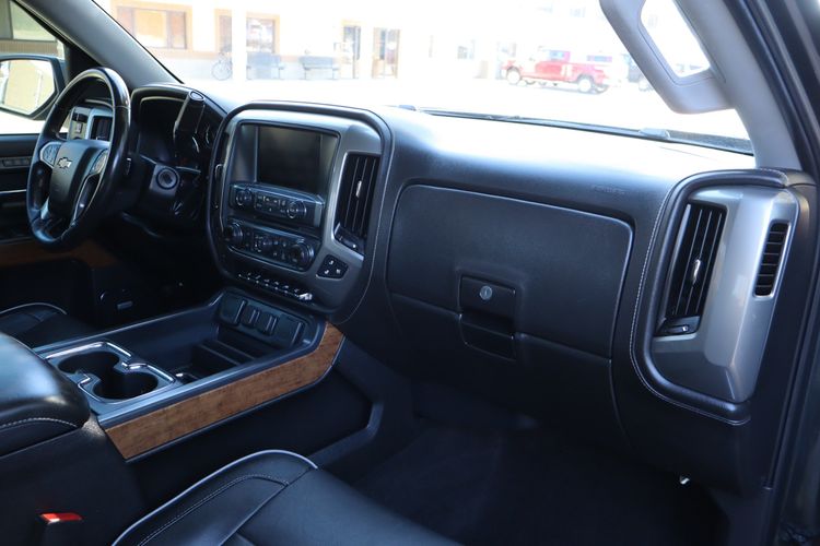 2018 Chevrolet Silverado 1500 High Country | Victory Motors of Colorado