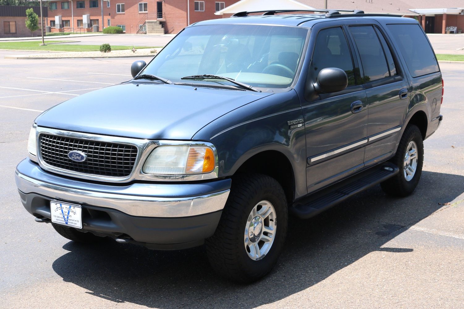 2002 Ford Expedition XLT | Victory Motors of Colorado