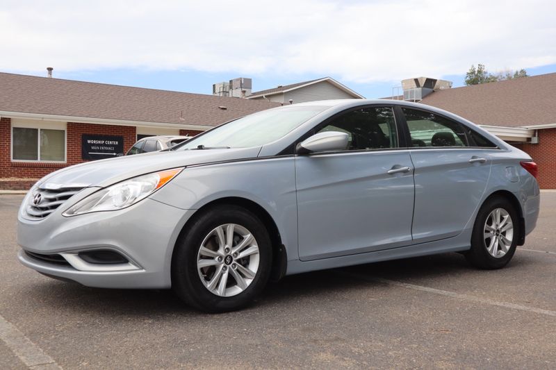 2012 Hyundai SONATA Photos