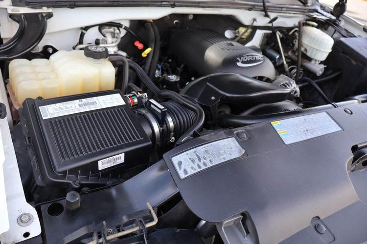 2003 Chevrolet Silverado 2500HD Base | Victory Motors of Colorado