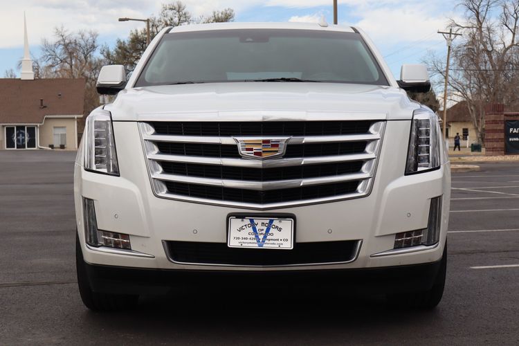 2017 Cadillac Escalade Luxury | Victory Motors of Colorado
