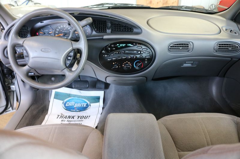 1997 Ford Taurus Photos