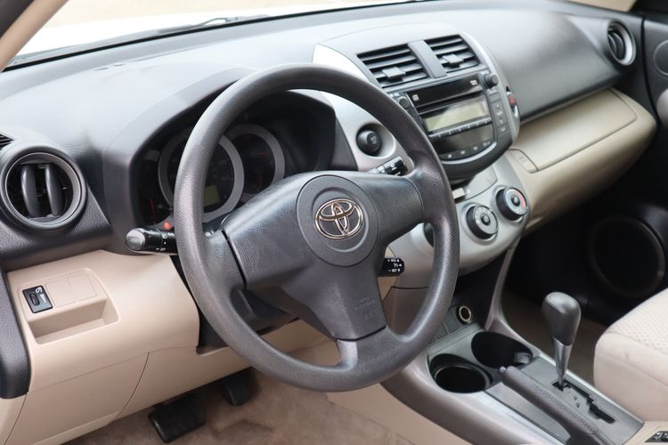 2007 Toyota RAV4 Base | Victory Motors of Colorado