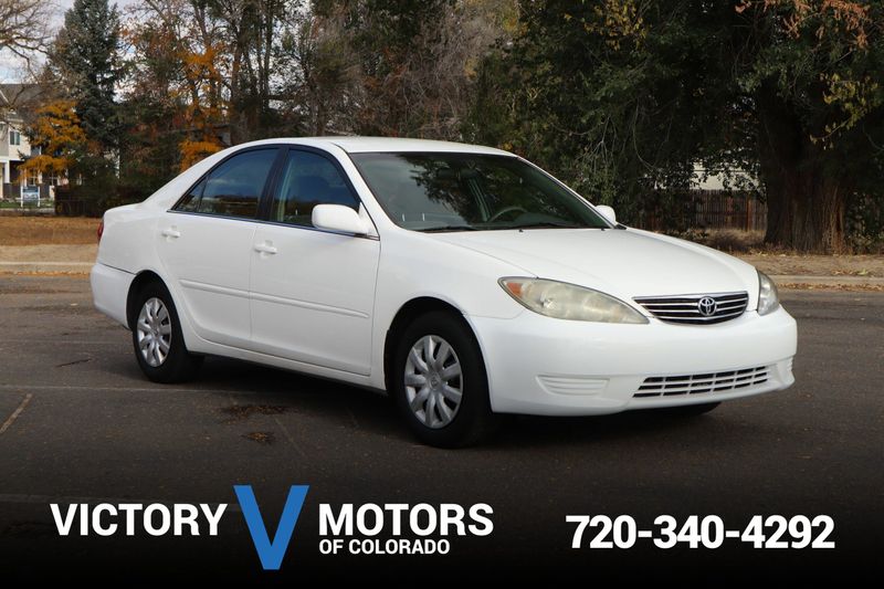 2005 Toyota Camry Photos