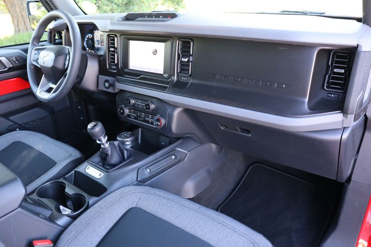 2023 Ford Bronco Base Advanced | Victory Motors of Colorado