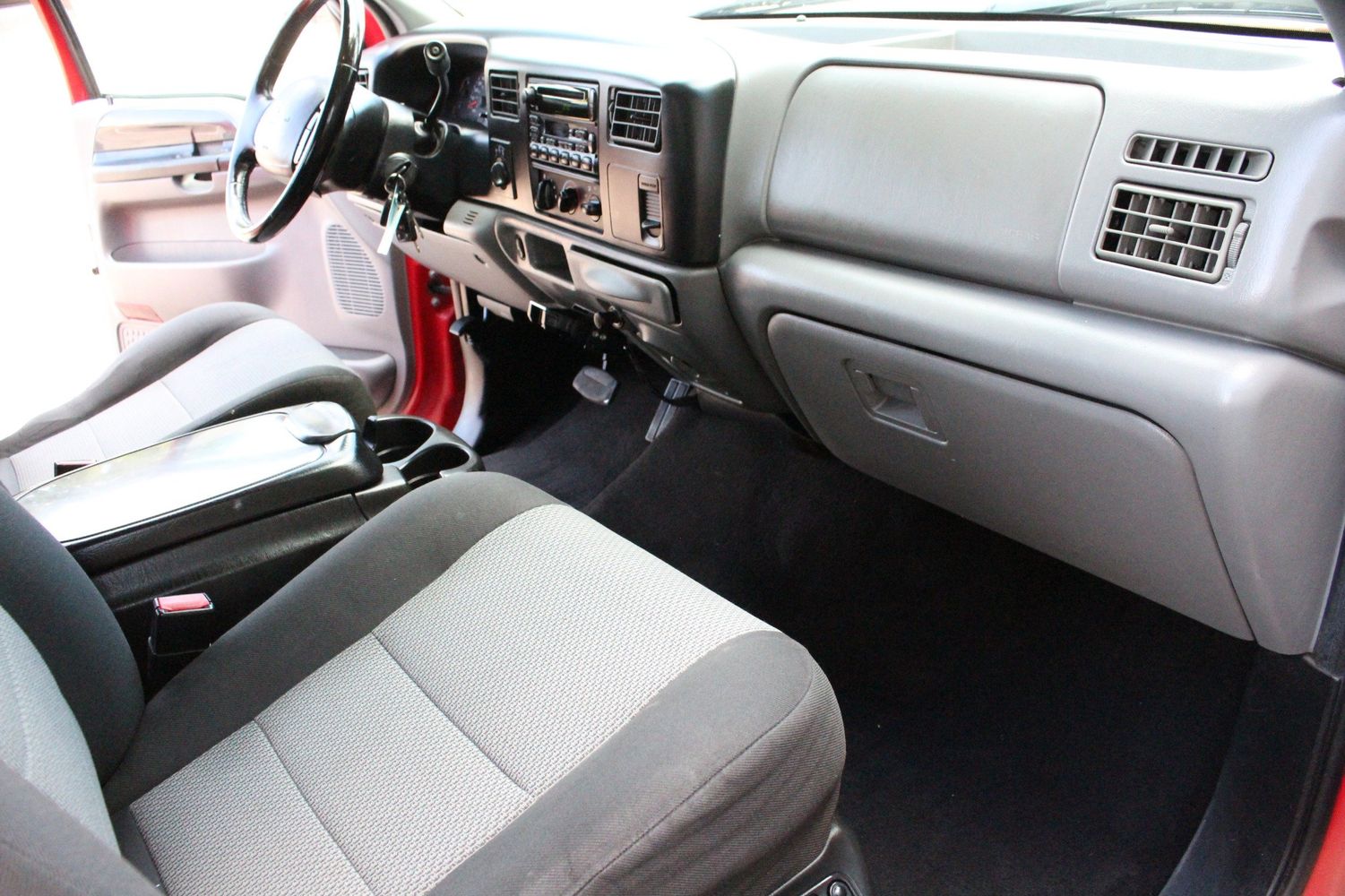 2004 Ford F-250 Super Duty XLT | Victory Motors of Colorado