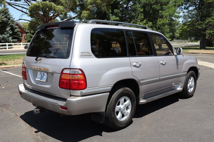 2000 Toyota Land Cruiser | Victory Motors of Colorado