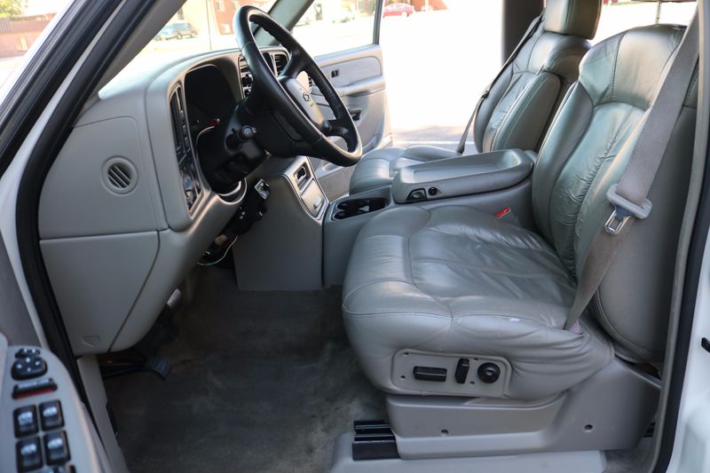 2002 Chevrolet Silverado 2500HD Photos