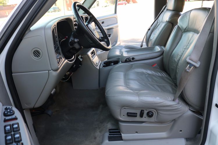 2002 Chevrolet Silverado 2500HD LT | Victory Motors of Colorado