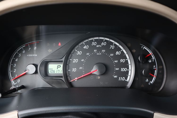 2012 Toyota Sienna LE 8-Passenger | Victory Motors of Colorado