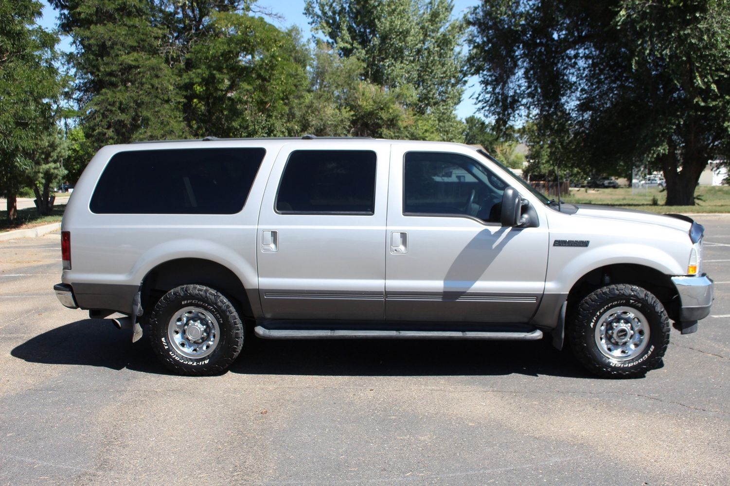 2002 Ford Excursion XLT | Victory Motors of Colorado