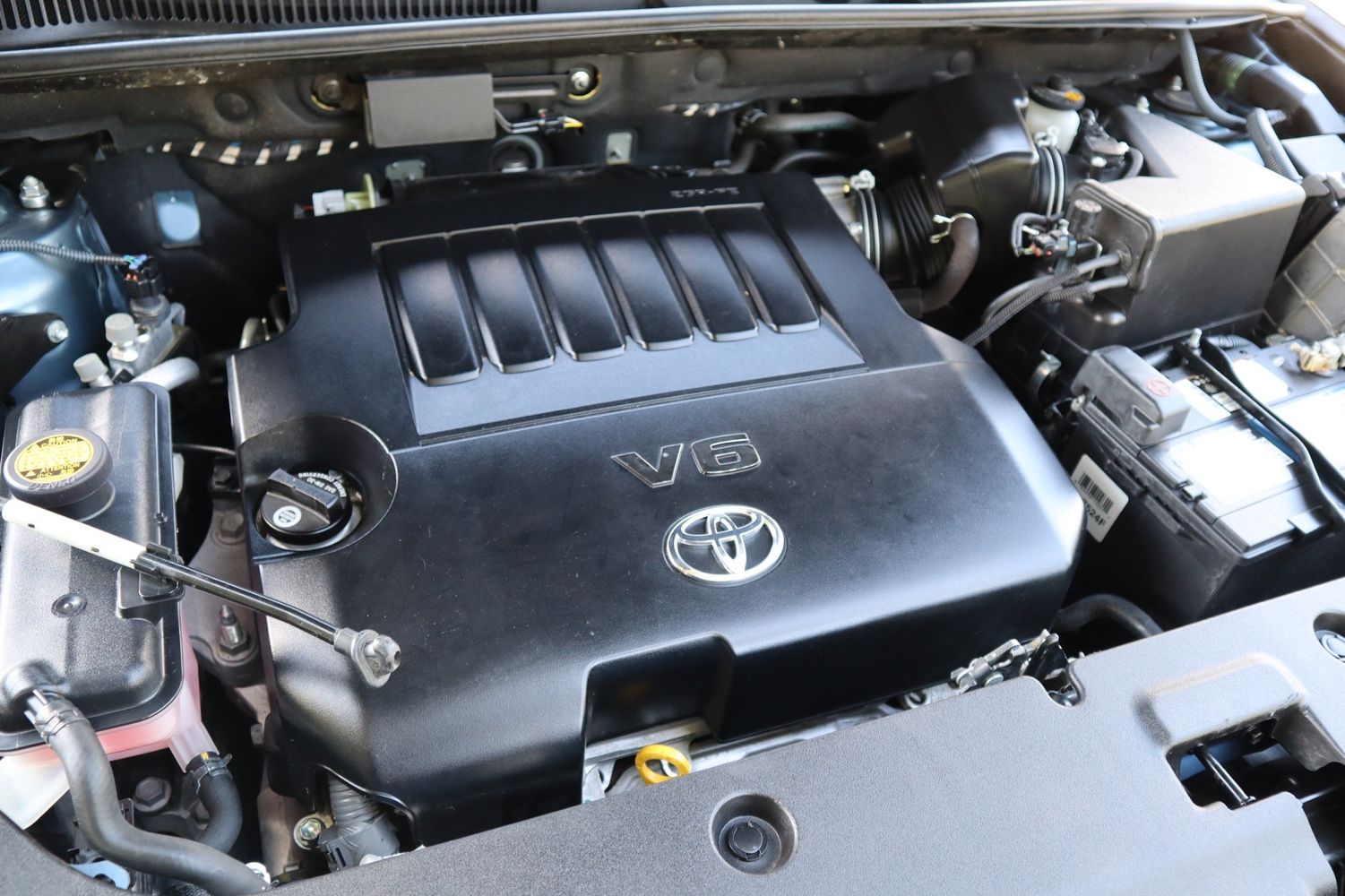 2007 Toyota RAV4 Base | Victory Motors of Colorado