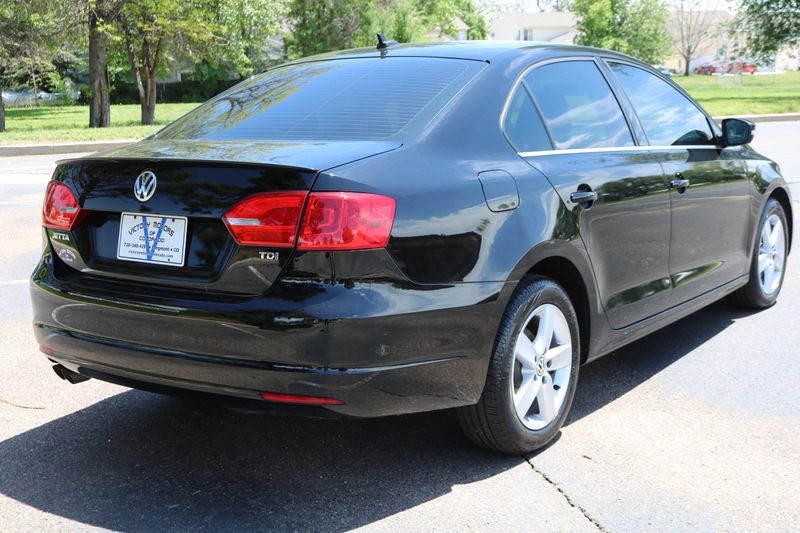 2012 Volkswagen Jetta Photos