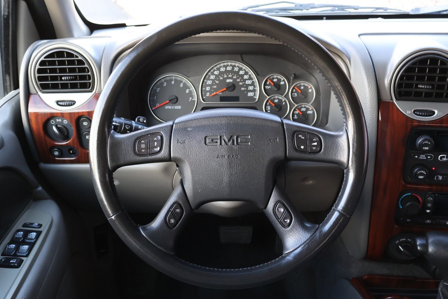 2002 GMC Envoy SLT | Victory Motors of Colorado