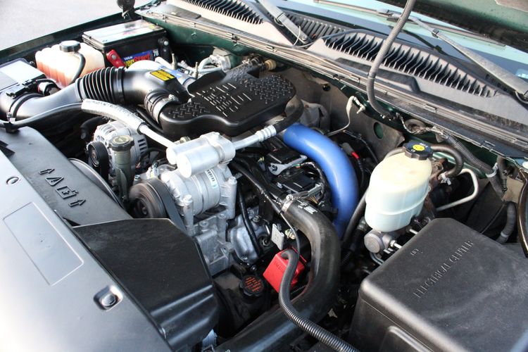2002 Chevrolet Silverado 2500HD LS | Victory Motors of Colorado