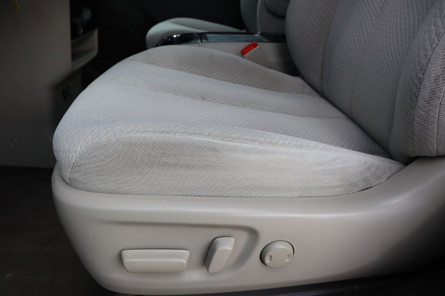 2012 Toyota Sienna LE 8-Passenger | Victory Motors of Colorado