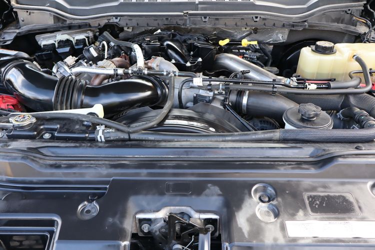 2019 Ford F-350 Super Duty Lariat | Victory Motors of Colorado