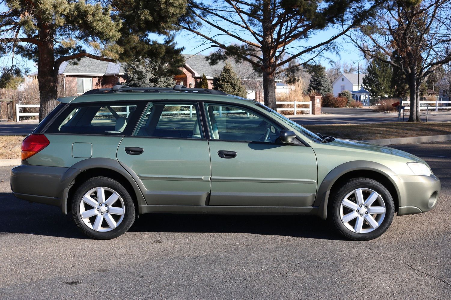 2006 Subaru Outback 2.5i | Victory Motors of Colorado