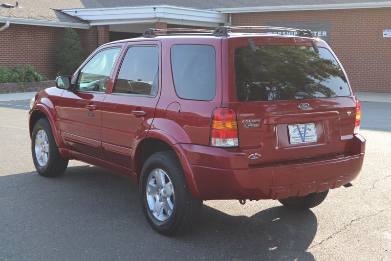 2007 Ford Escape Photos