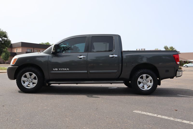 2006 Nissan Titan Photos