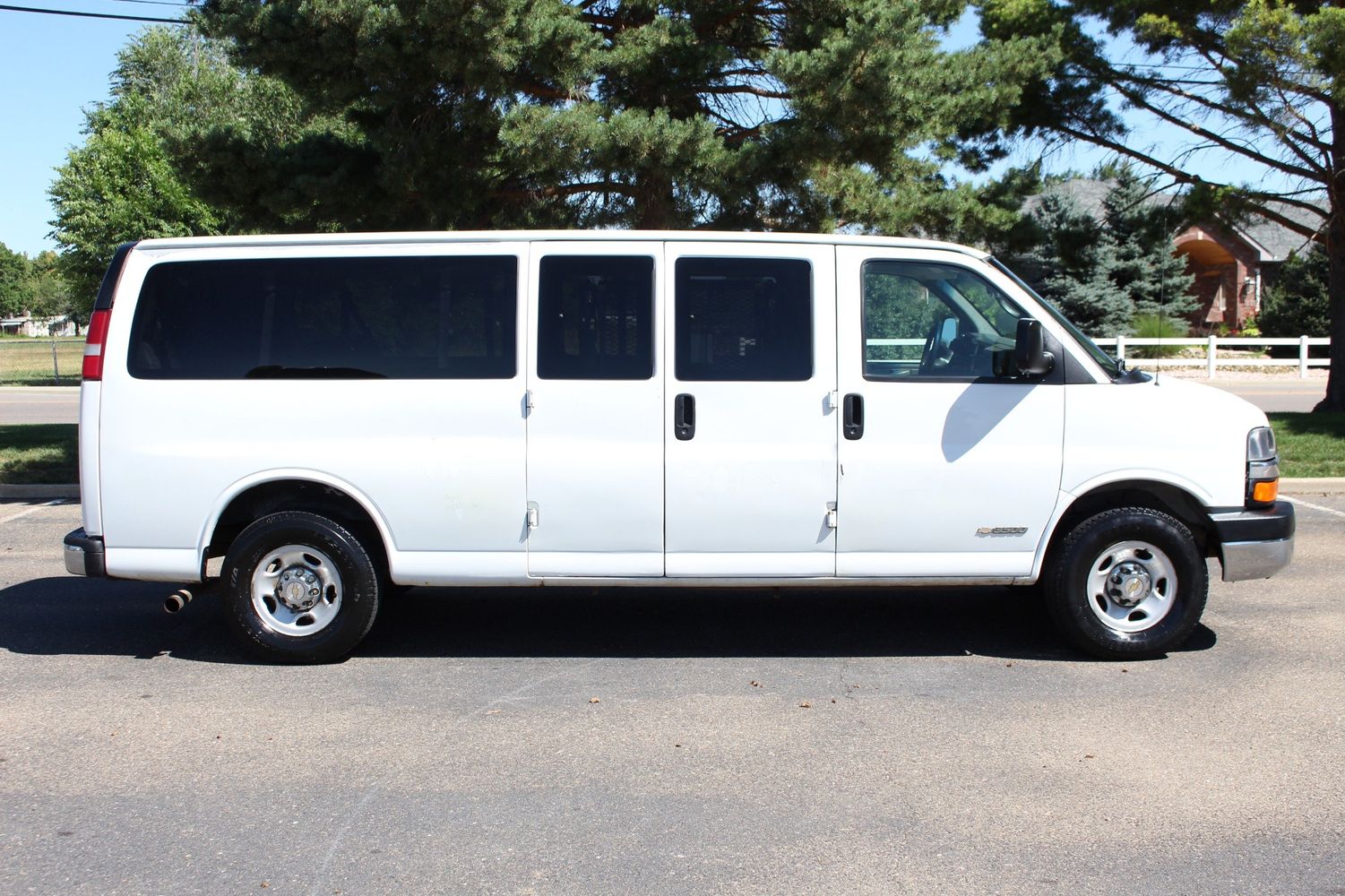 2004 Chevrolet Express Passenger 3500 | Victory Motors of Colorado