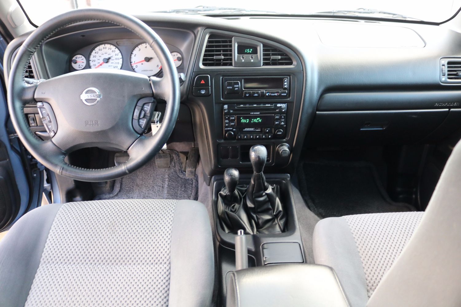 2002 Nissan Pathfinder SE | Victory Motors of Colorado