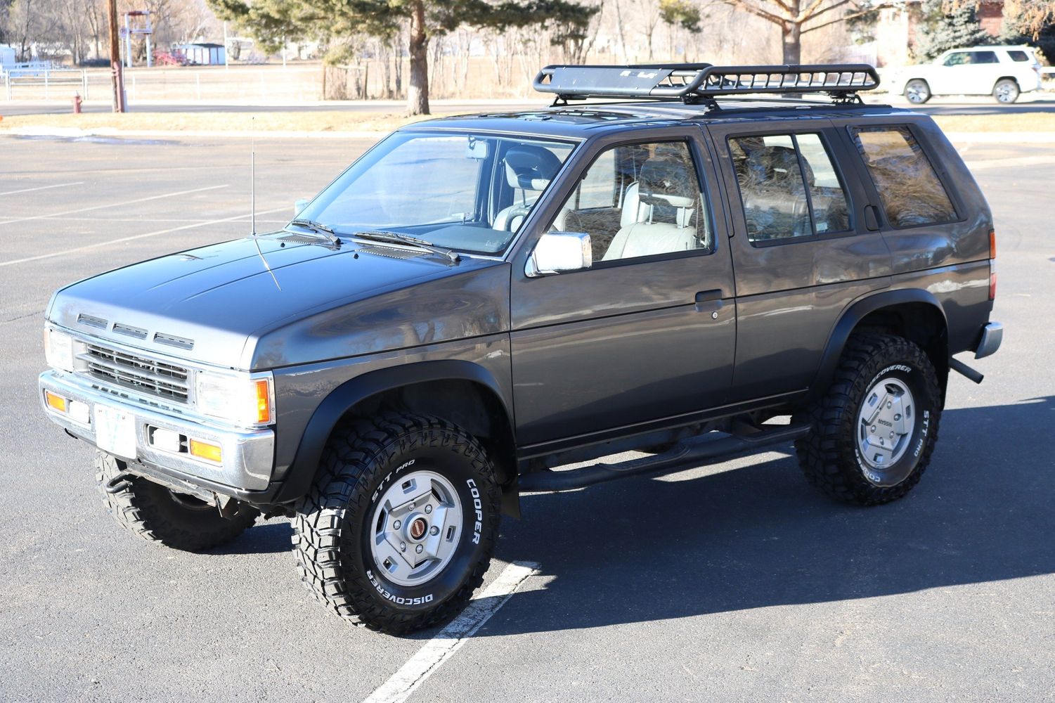 1993 Nissan Pathfinder SE | Victory Motors of Colorado